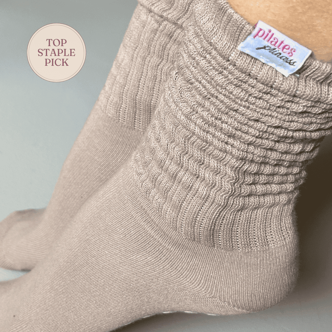 Mocha Slouchy Scrunchy Grip Socks – Pilates Princess